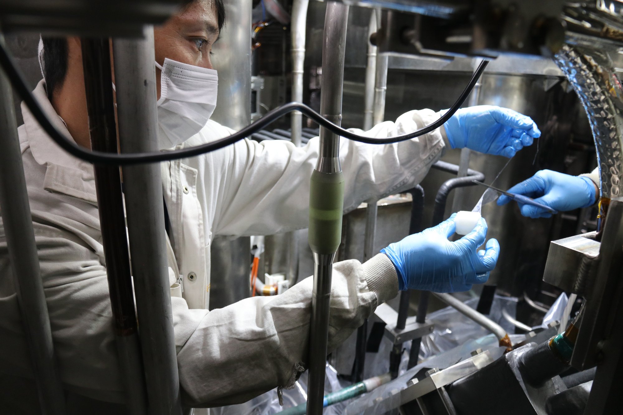 Team spirit, resilience, and adaptability key to JT-60SA repairs ...