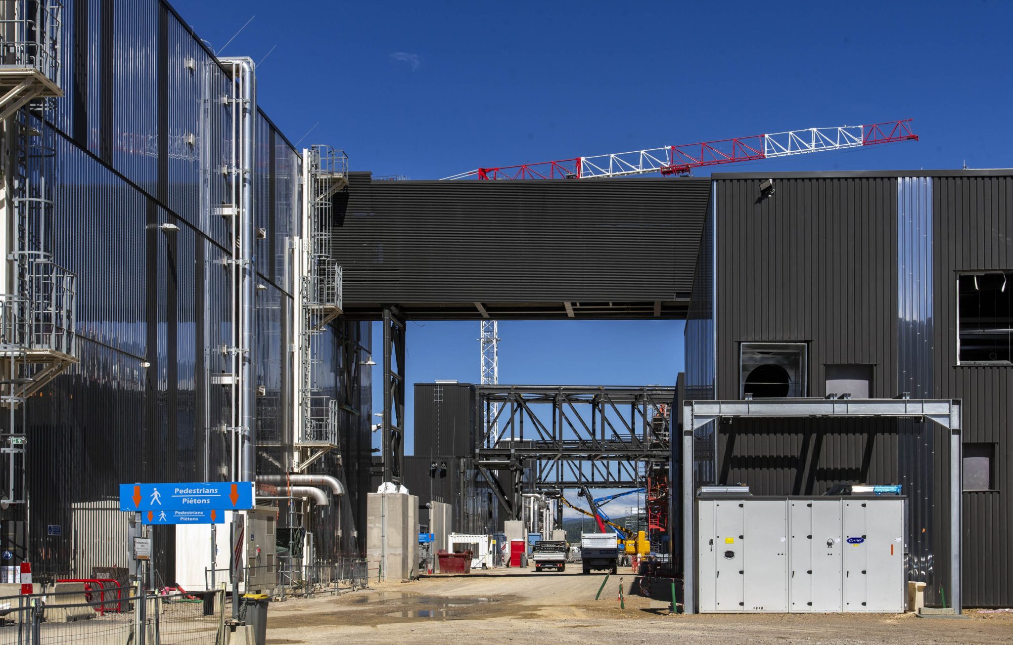 Civil engineering works officially over in ITER Tokamak building ...