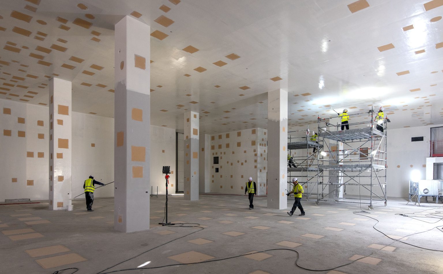 ITER Tokamak Complex fully painted - Fusion for Energy